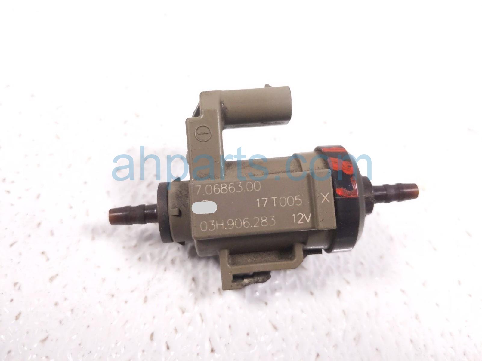 2018 Volkswagen Atlas Valve Solenoid - 3.6l 03H-906-283,