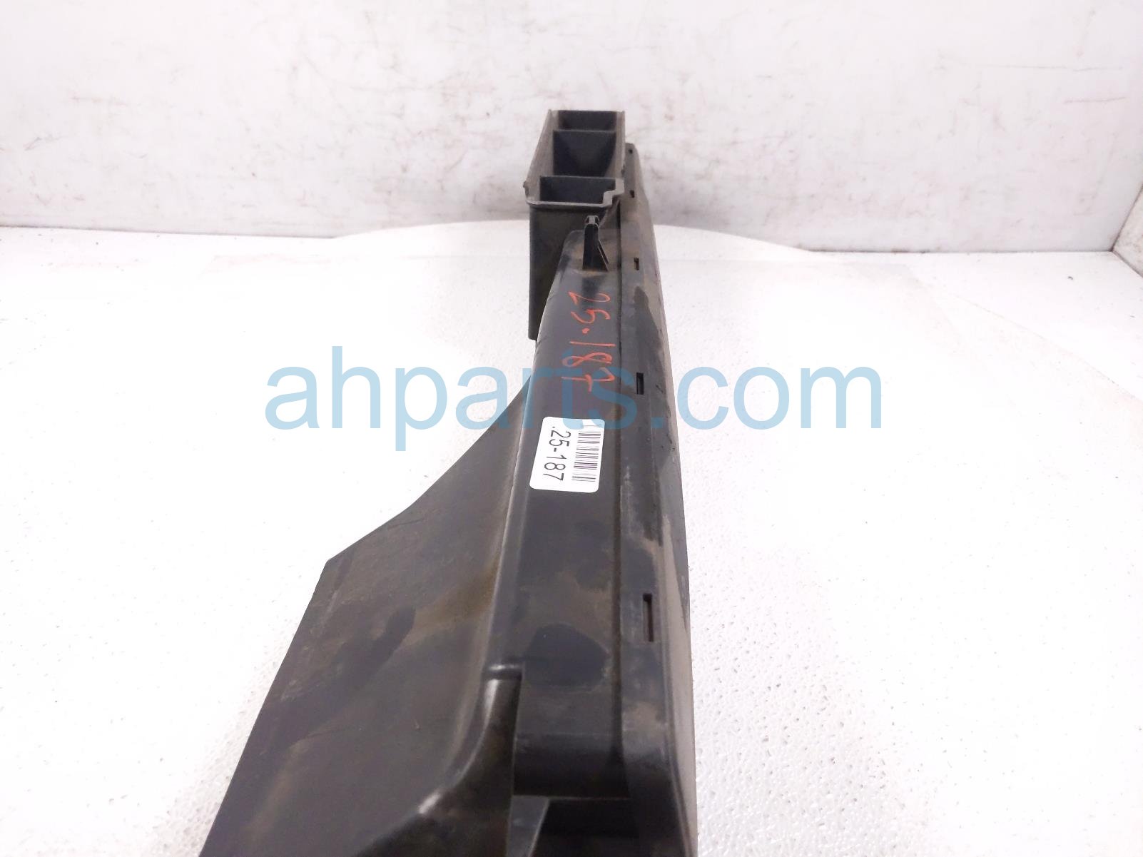 2018 Volkswagen Atlas Air Cleaner Intake Duct - 3.6l 3QF-129-254-A,