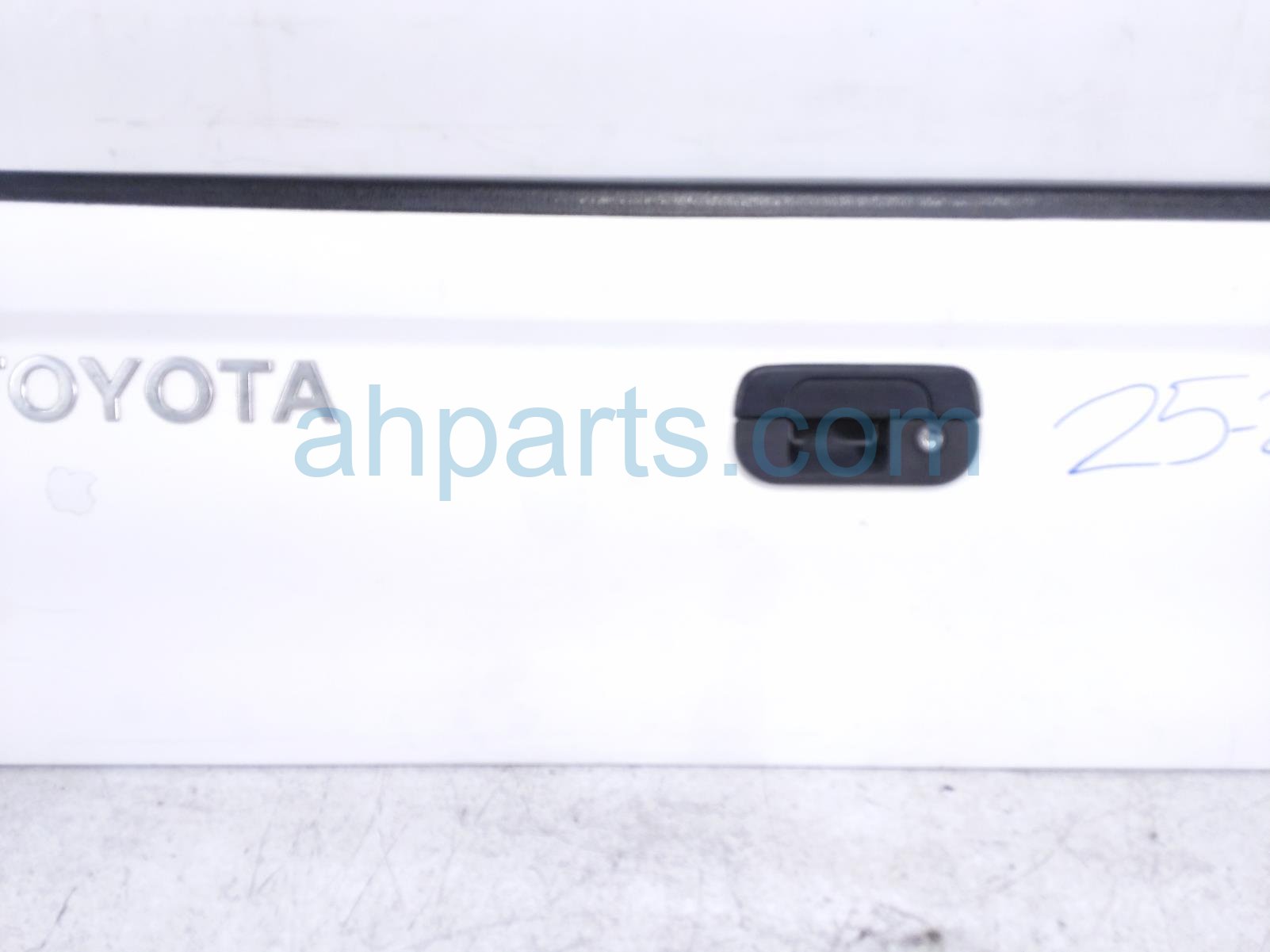 Sold 2003 Toyota Tacoma Deck Trunk Lid Lift Gate / Tail Gate - White ...