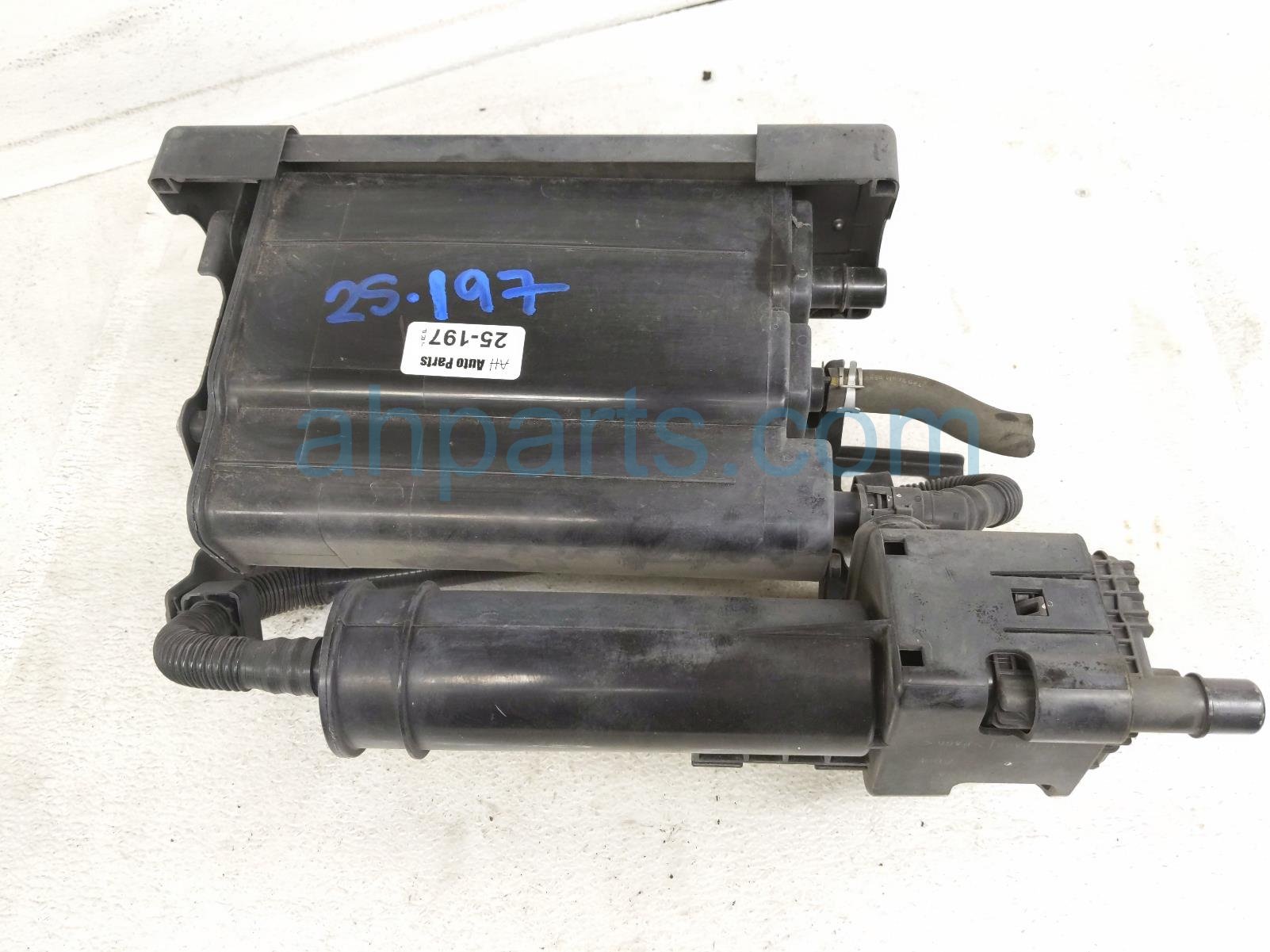 Sold 2018 Toyota Prius Fuel Vapor Charcoal Canister 77740-52120,