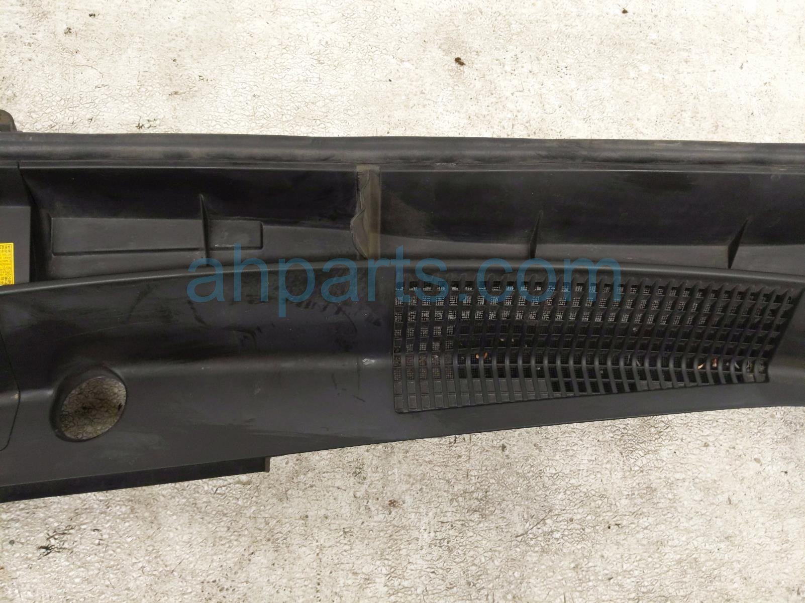 2016 Toyota Prius Cover Windshield Cowl Panel 55708-47250,