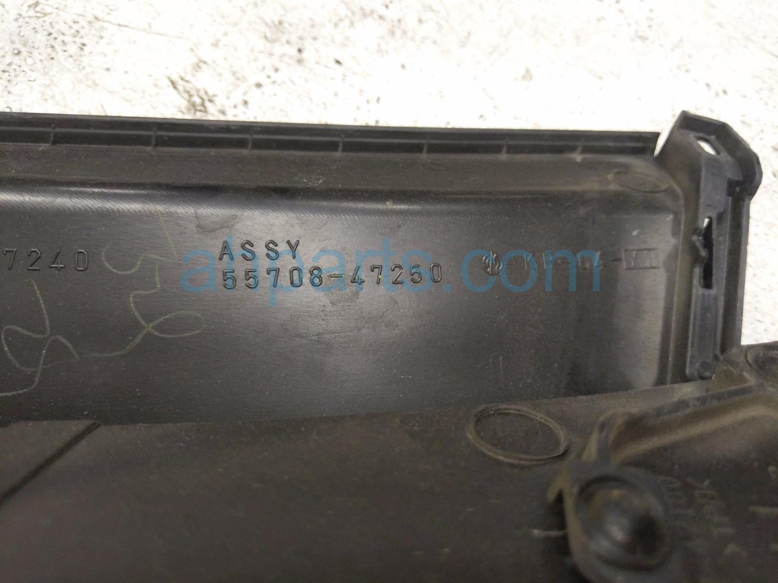 2016 Toyota Prius Cover Windshield Cowl Panel 55708-47250,