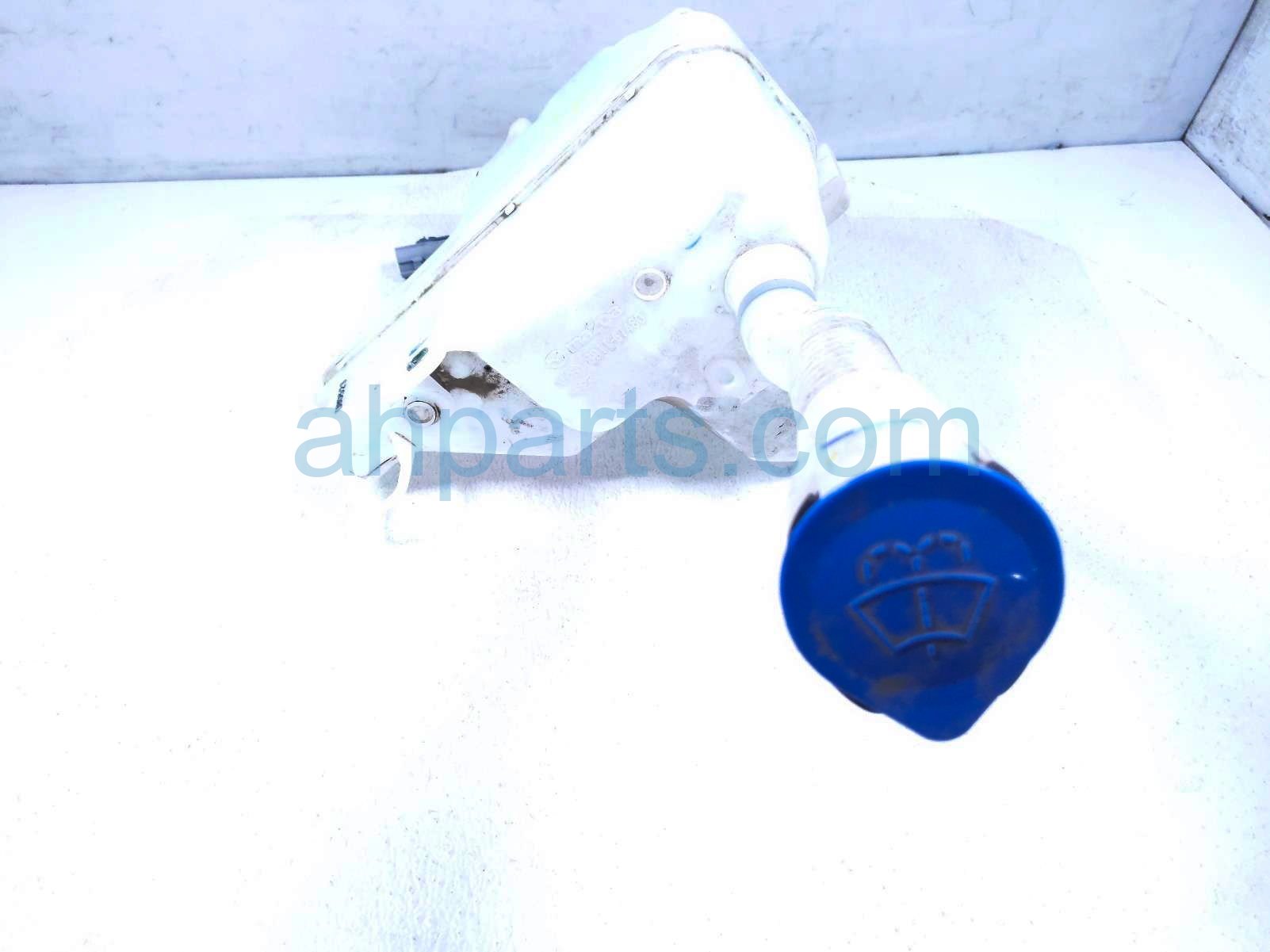 Sold 2023 Mazda 3 Windshield Washer Reservoir Tank BDTS-67-480,