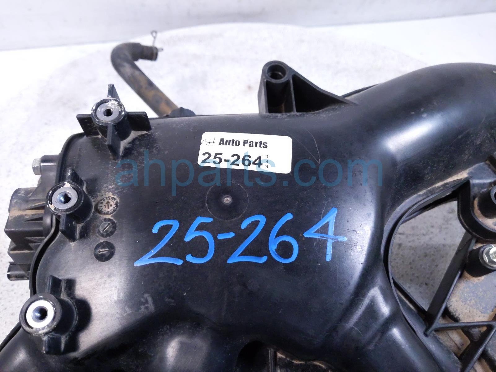 Sold 2019 Toyota Tacoma Upper Intake Manifold - 17190-0P101