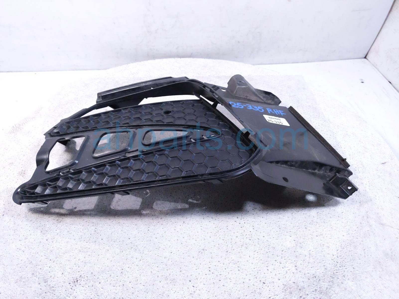 Sold 2020 Acura RDX Passenger Front Fog Lamp Bezel 71103-TJB-A10