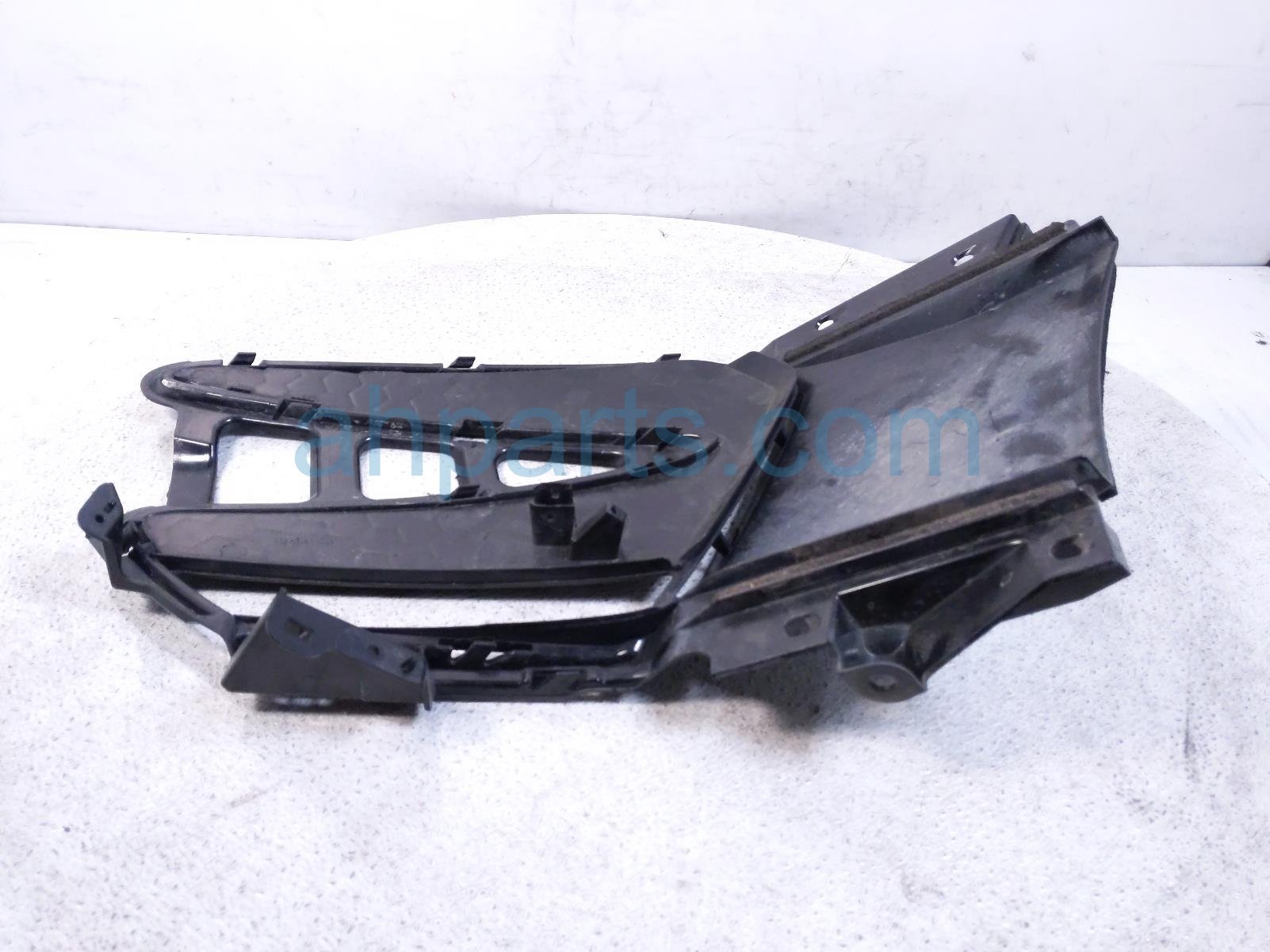Sold 2020 Acura RDX Passenger Front Fog Lamp Bezel 71103-TJB-A10